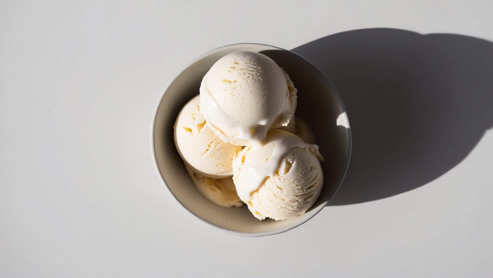 Classic Vanilla Ice Cream – Homemade, Rich, Creamy | ReallyEats